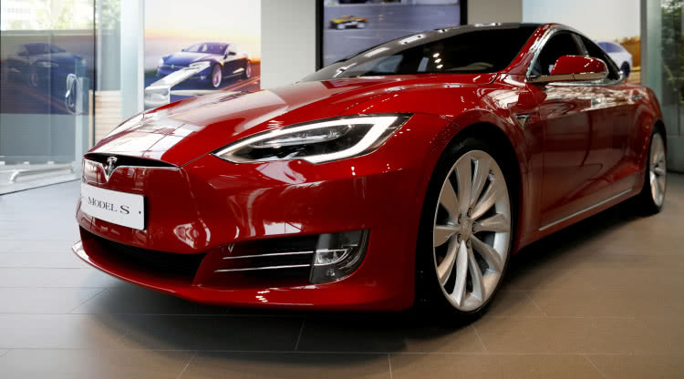 Tesla chce pracowników z Polski | Elektronika B2B