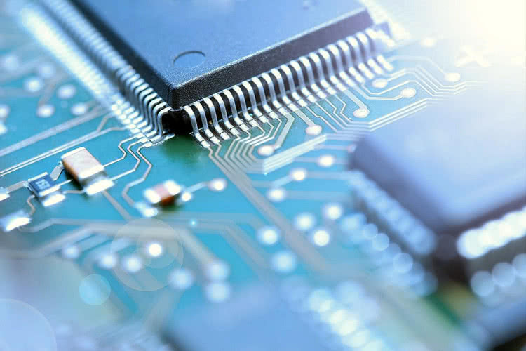 Mikrokontrolery: sprzedaż rośnie a ceny maleją | Elektronika B2B