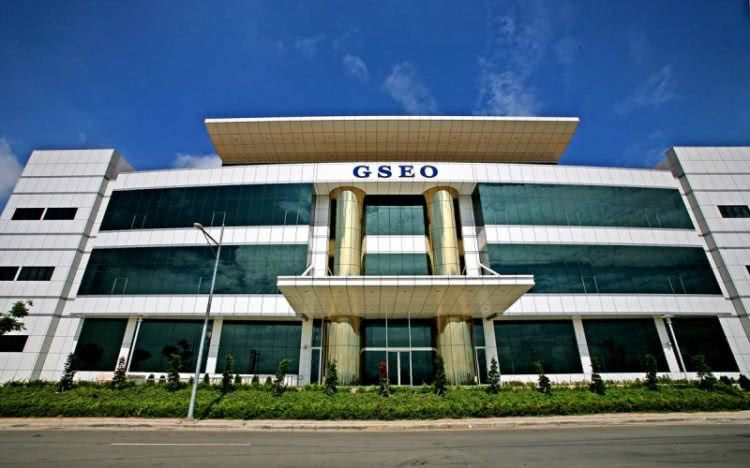 Genius Electronic Optical zakupi sprzęt produkcyjny o wartości 73 mln ...