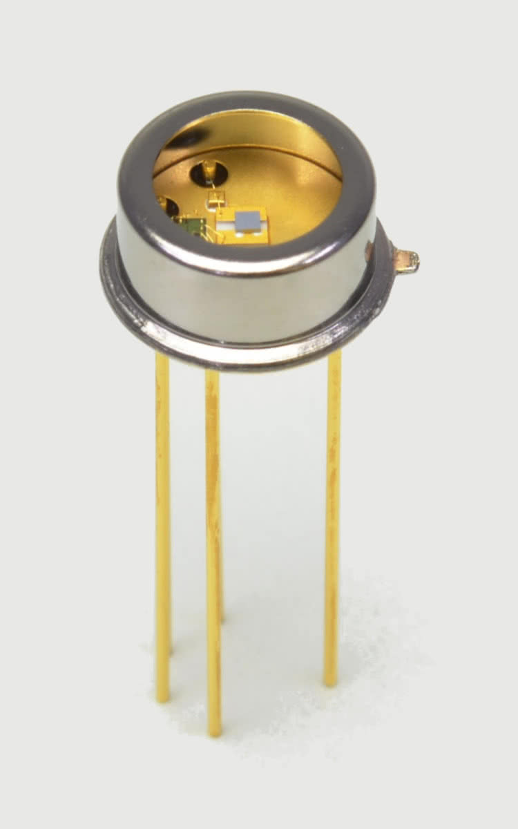 Tani fotodetektor na zakres do 11 µm o dużej czułości i krótkim czasie ...