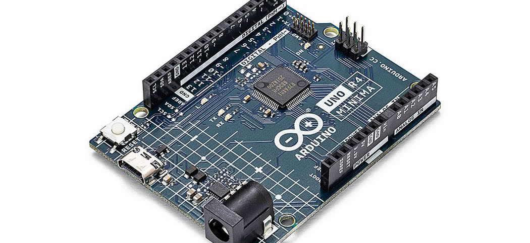 Nowa platforma Arduino UNO R4 dostępna w dwóch wersjach | Elektronika B2B
